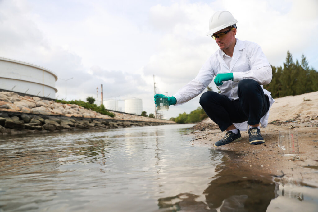 Comprehensive Guide to Cary-Blair Transport Medium: The Gold Standard for Fecal Sample ...